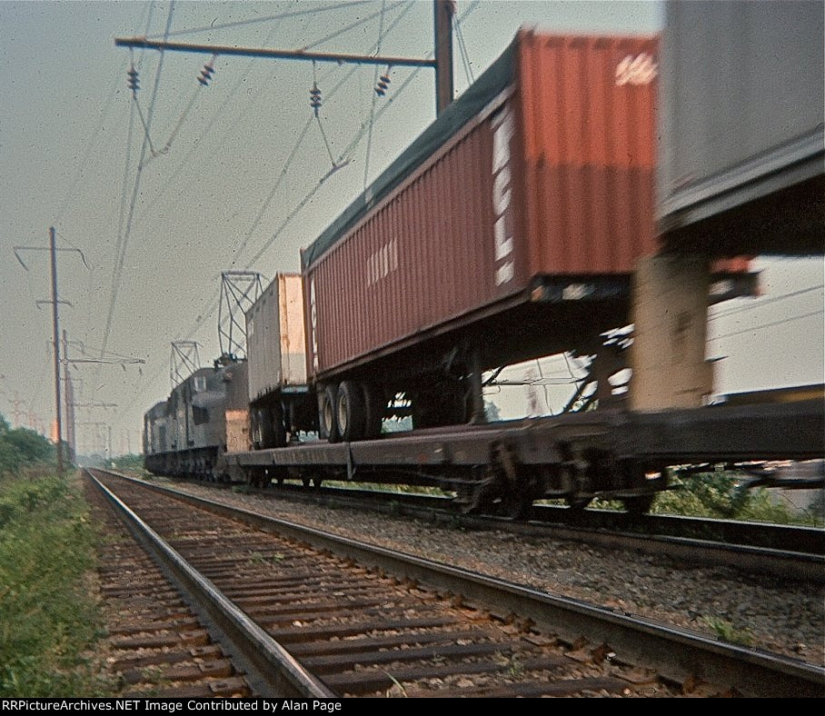 PC GG1 4889 leads a doubleheader!